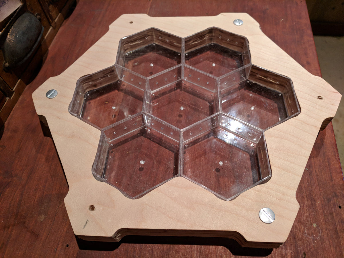 Harvest Comb Honey with NEW Comb Honey Cups System – Honeycomb Hives